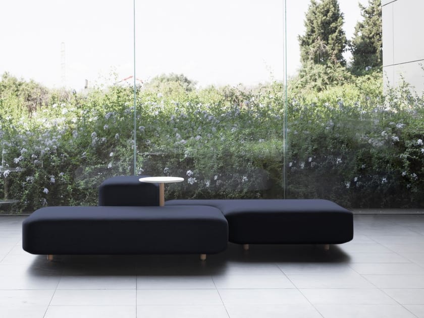 Sectional sofa COMMON By Viccarbe design Naoto Fukasawa