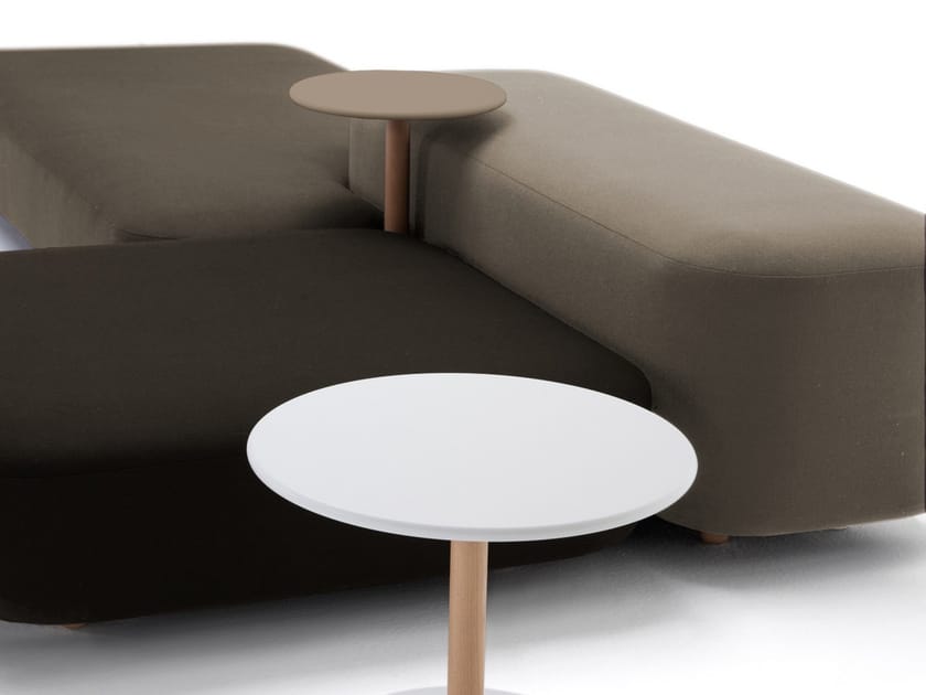 Sectional sofa COMMON By Viccarbe design Naoto Fukasawa