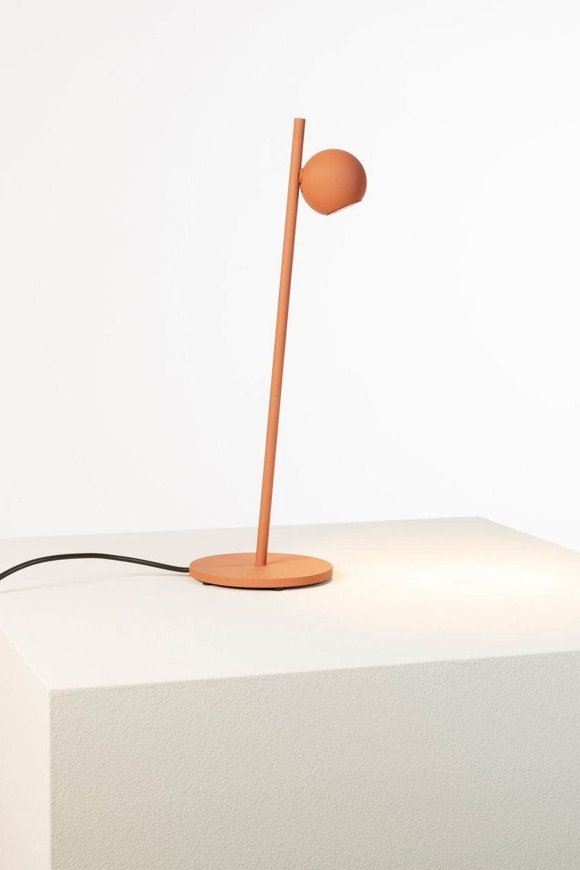 COMPASS M-4077 Table lamp By Estiluz | design Nahtrang
