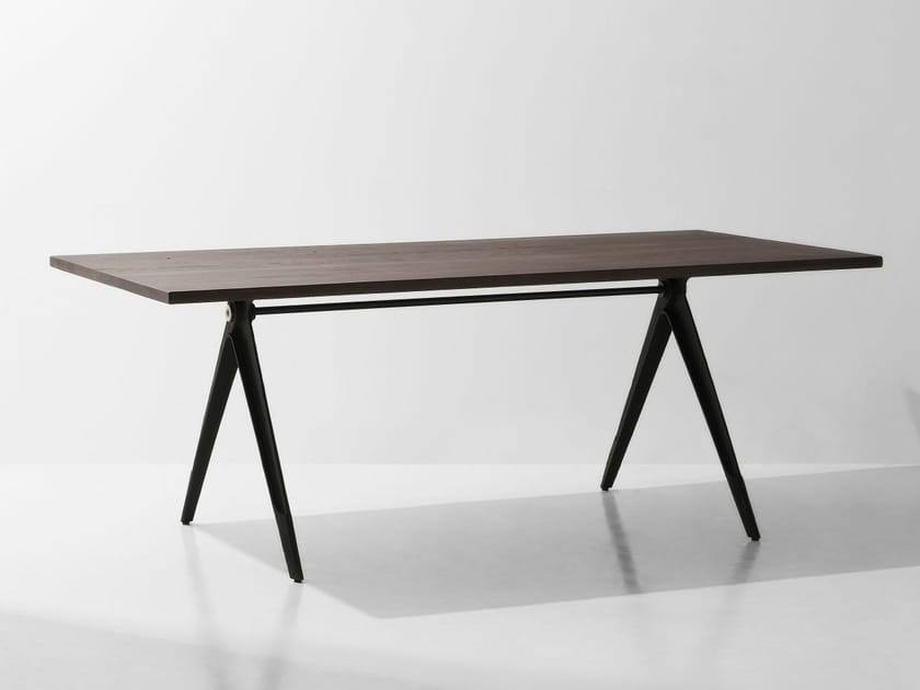 COMPASS | Table rectangulaire By District Eight