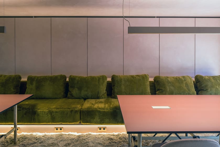 LED dimmbar Pendelleuchte fürs Büro CONFORM Kollektion Conform By Delta Light Design Dean Skira