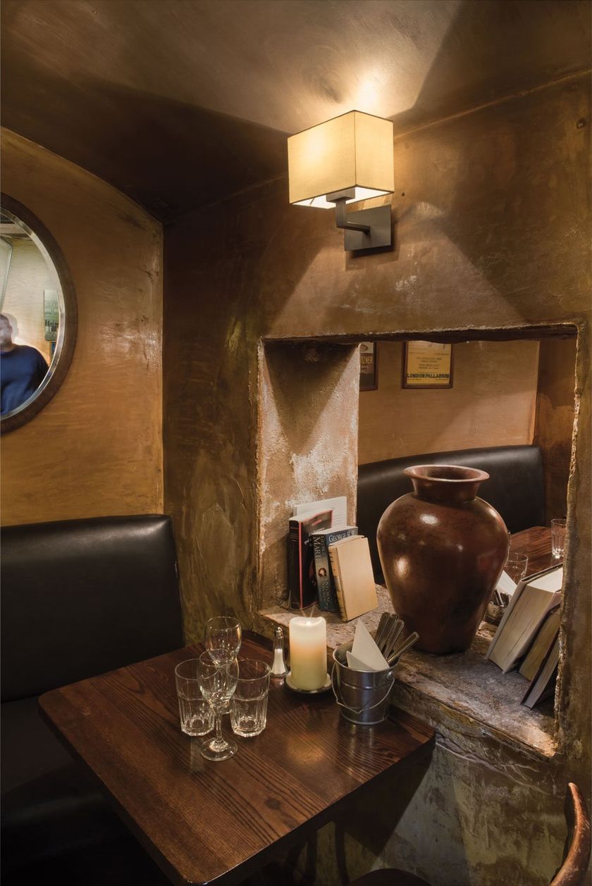 CONNAUGHT Wandleuchte aus Stahl mit festem Arm By Astro Lighting