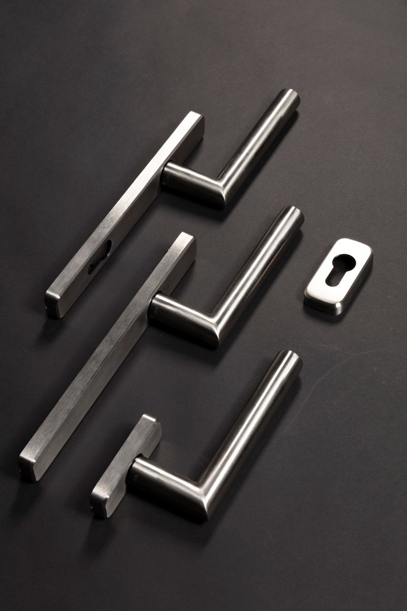 CONTOUR Window handle By Reynaers Aluminium