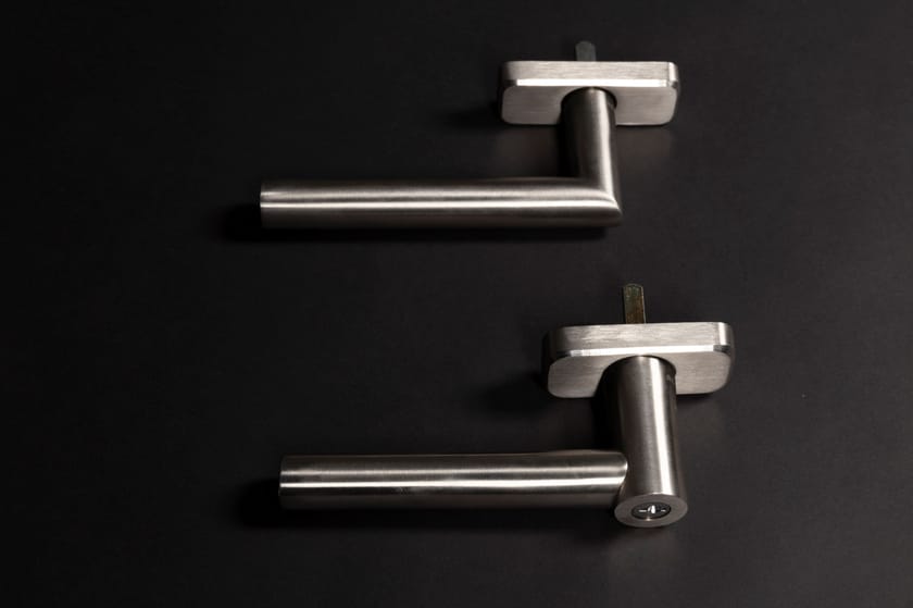CONTOUR Window handle By Reynaers Aluminium