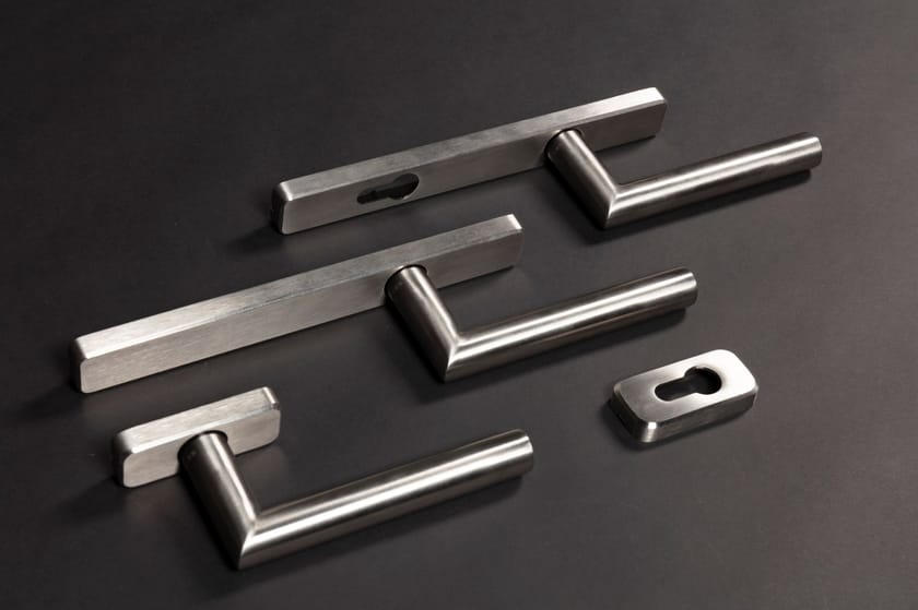 CONTOUR Window handle By Reynaers Aluminium