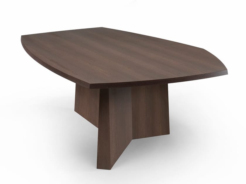 Wood veneer dining table CONVERSE By Linteloo design Faas van Dijk