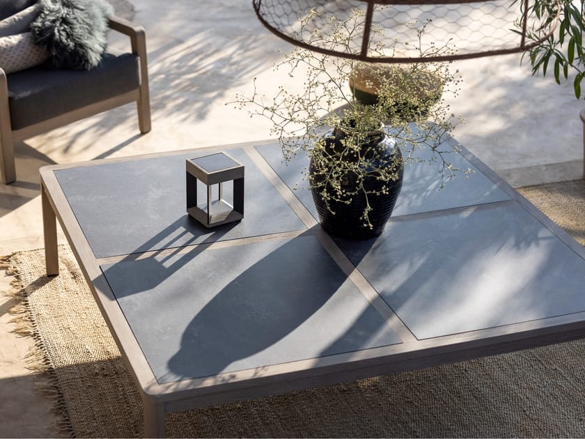 COPENHAGUE Niedriger quadratischer Garten-Beistelltisch aus HPL By Les ...