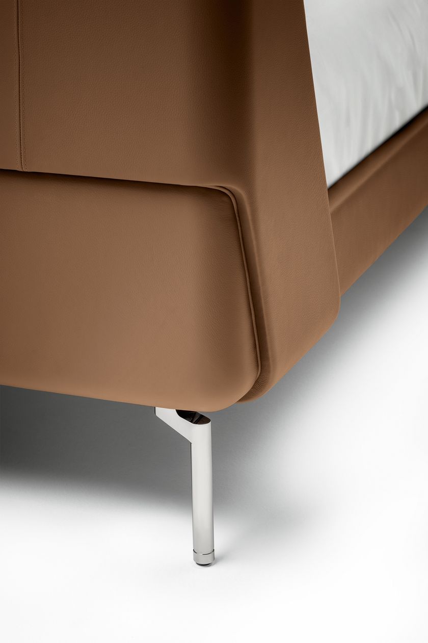 COUPÉ Bed By Poltrona Frau | design GamFratesi