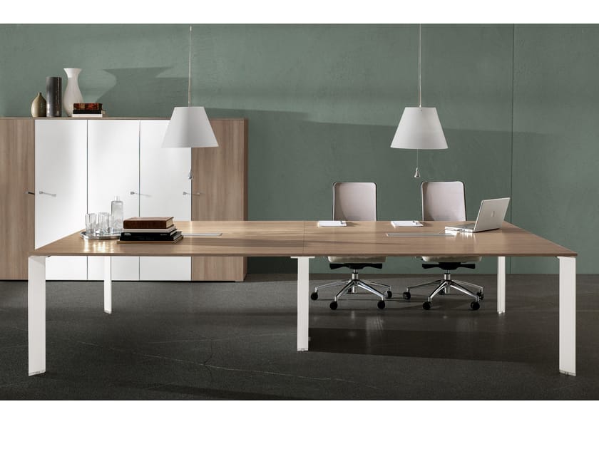 COWORK Rectangular meeting table By IFT Office