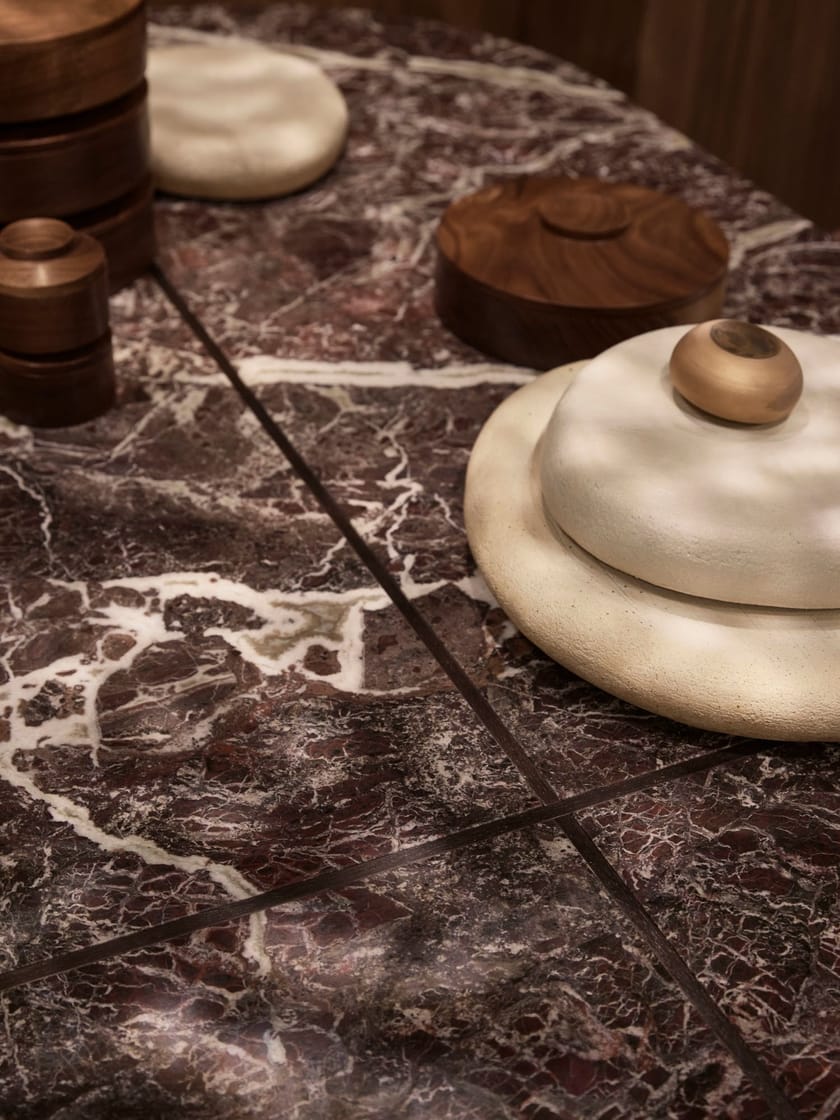 CROSS table By Linteloo design Anthony Guerrée