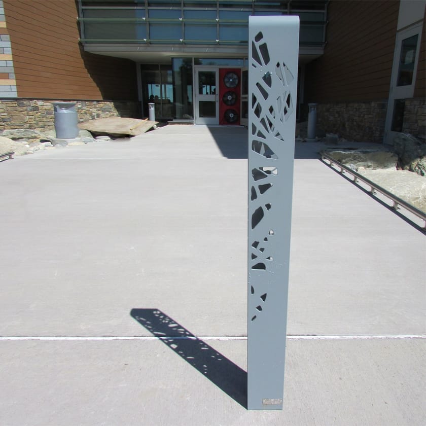 CROSSED Steel bollard post By LAB23 | design Stéphane Chapelet