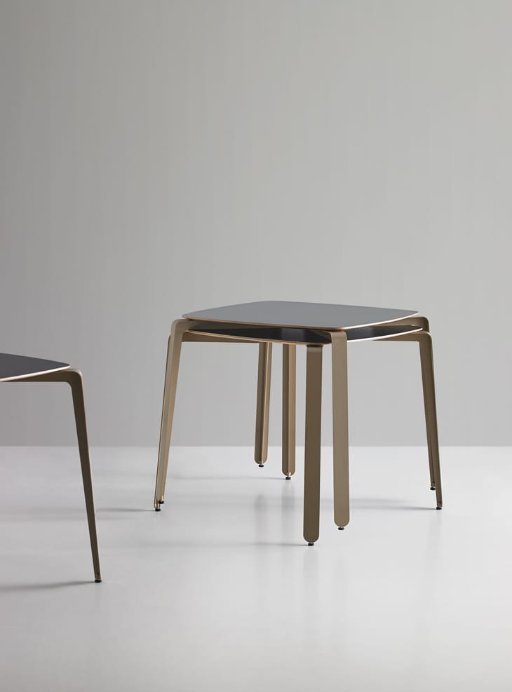 CUA CU6635 / CU8835 Square coffee table By Mobboli | design Ximo Roca