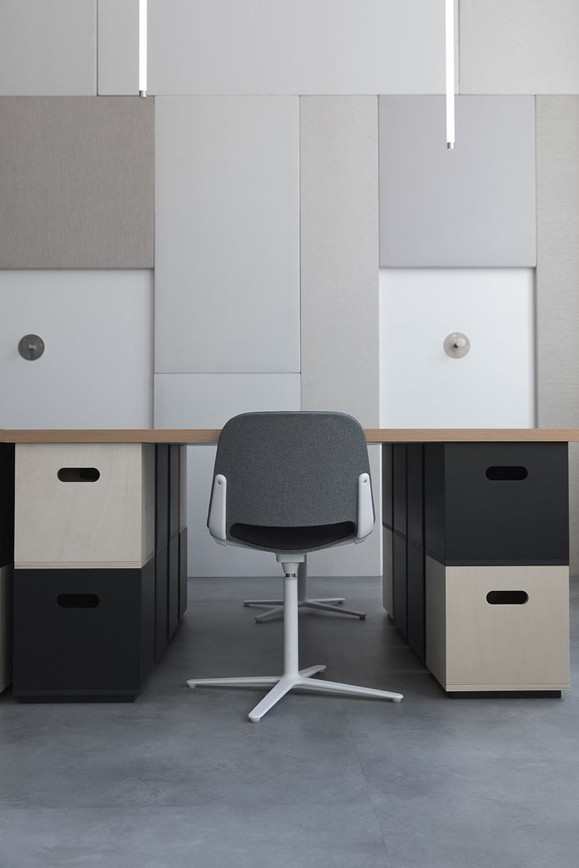 Multi-layer wood work surface, platform and storage CUBE By Cider Edition