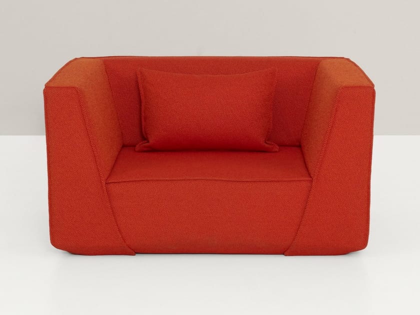 CUBIT Fabric armchair with removable cover with armrests By Cubit by Mymito