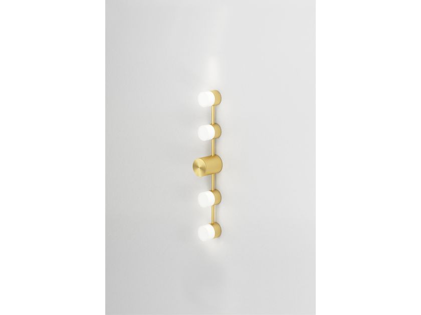 BACKSTAGE LINEAR IP44 Wall lamp By CVL Luminaires