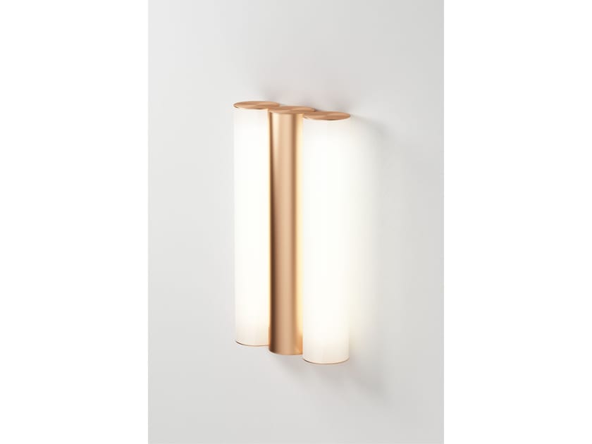 GAMMA Wall lamp By CVL Luminaires