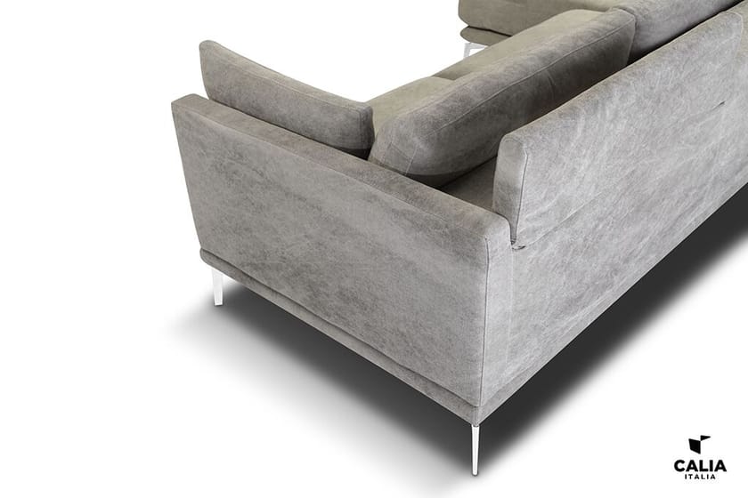 GENIUS LOCI Divano sfoderabile in tessuto con chaise longue By Calia Italia