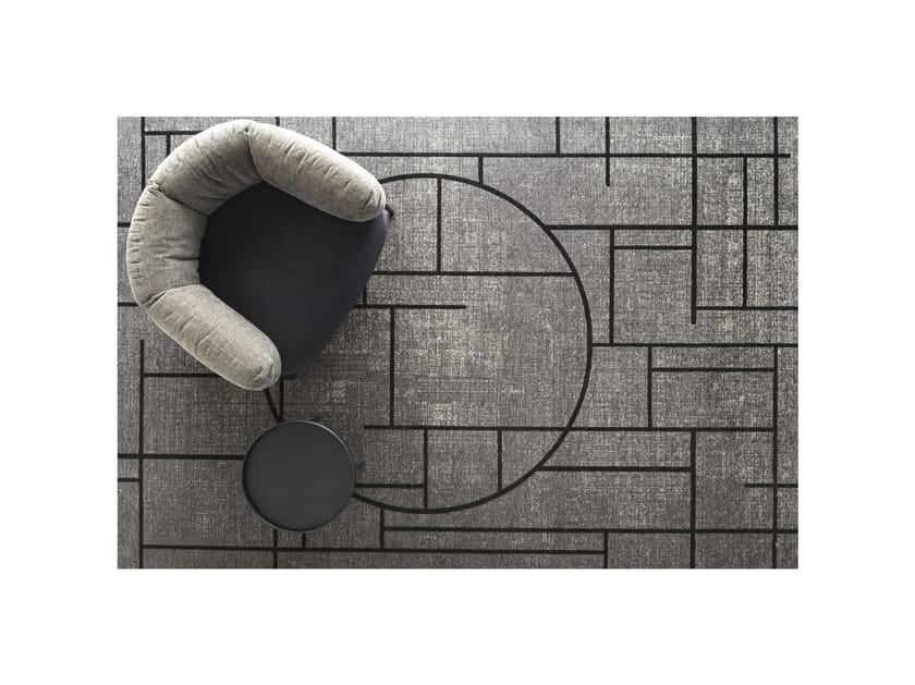 CHINESE Rectangular chenille rug with geometric shapes By Calligaris