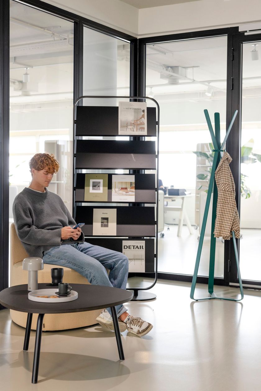 FOCUS Magazine rack By Cascando