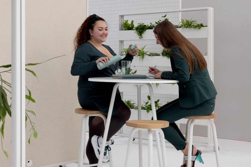 PULLY HUB Table By Cascando