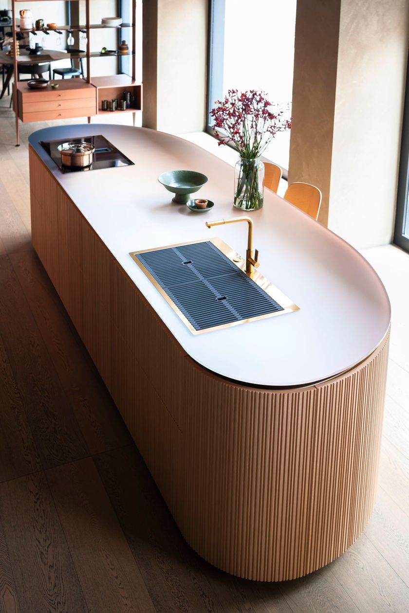 TANGRAM WITH ‘L’ GRIP EDGE Wooden fitted kitchen By Cesar