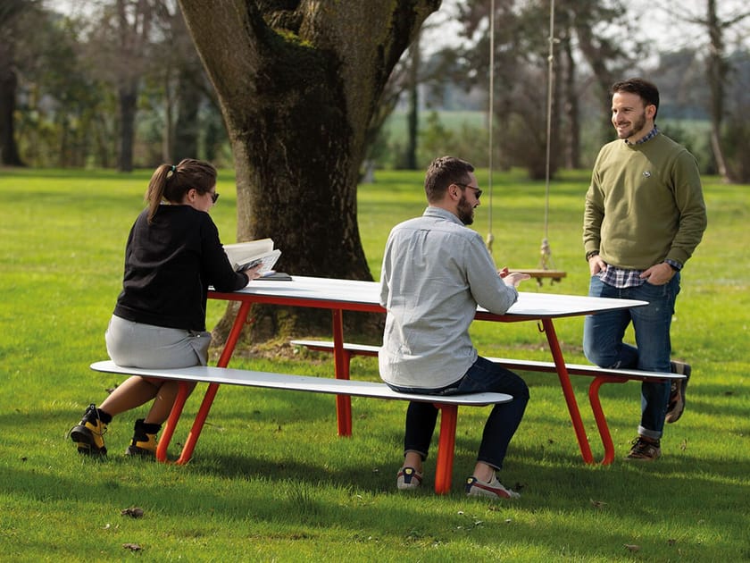 ZOID PN Table for public areas By City Design