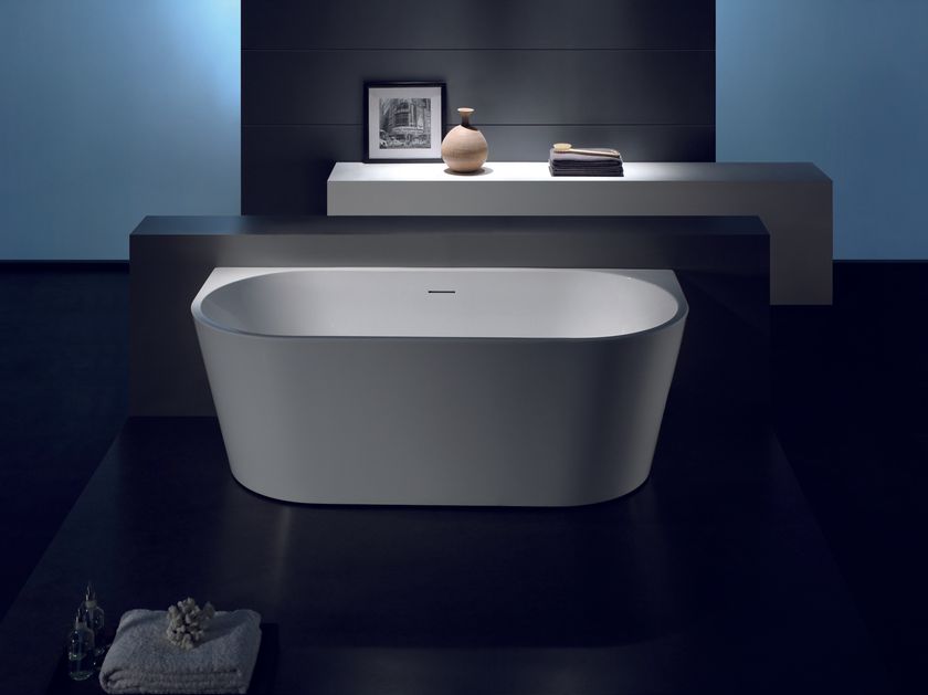 BARI Vasca da bagno ovale centro stanza in acrilico By Colacril