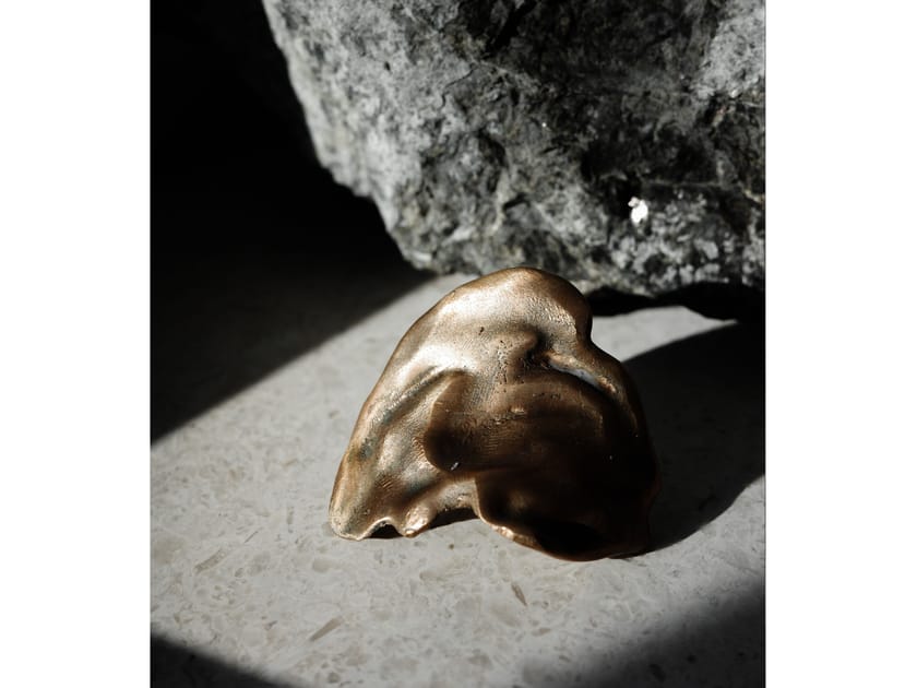 FREEFORM#7 Bronze door handle By Consilio