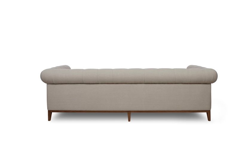 CHESTERFIELD DUBLIN Chesterfield style tufted sofa By Crearte Collections