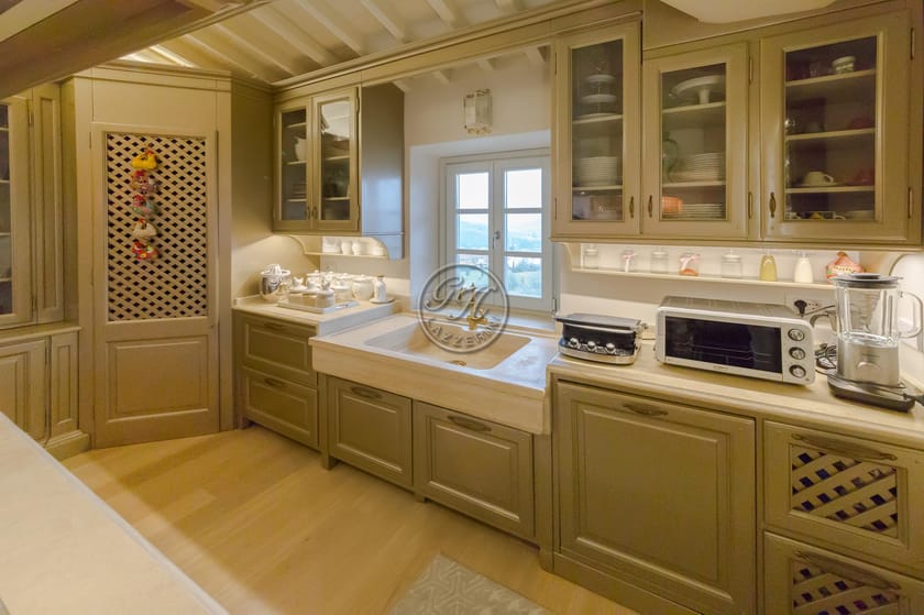 Kitchens 7 Custom solid wood kitchen with island By GH LAZZERINI