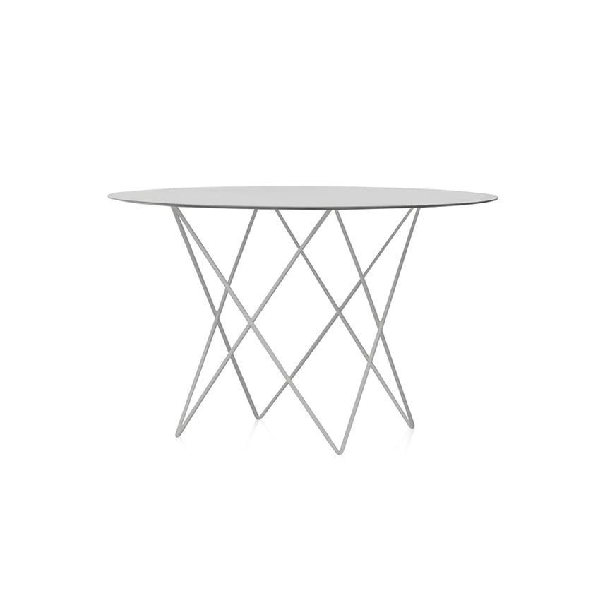 D12 Round garden table By Diabla | design Marià Castelló Martínez