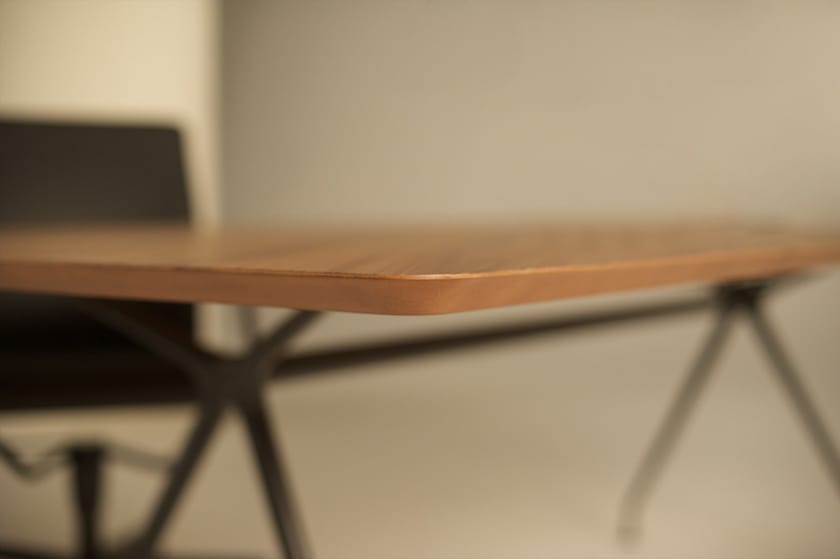 DAPPER 桌子 By SITIA