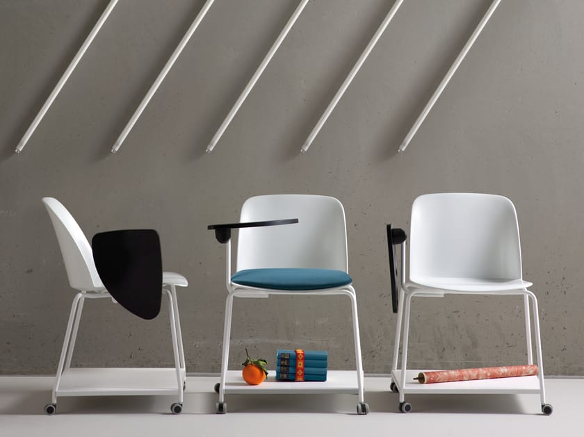DEEP PLASTIC | Training chair with writing tablet By Quinti Sedute ...