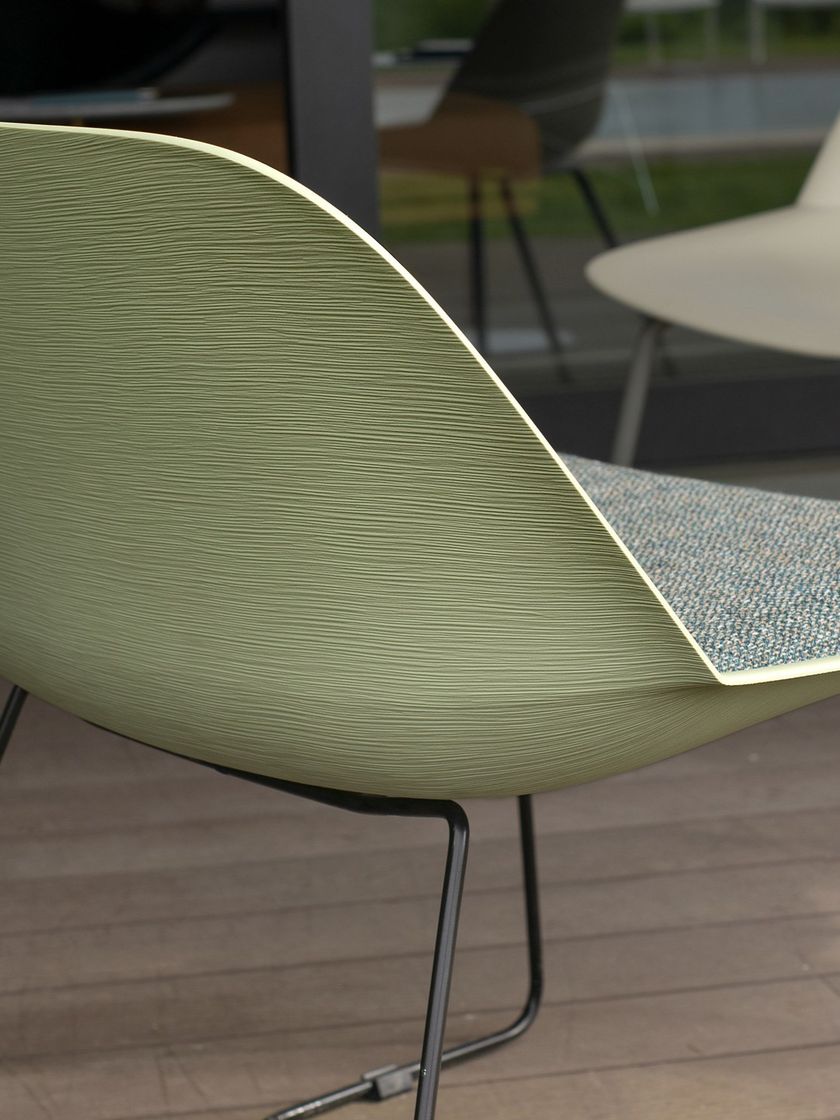 DEEP XL | Sled base easy chair Sled base plastic easy chair By Quinti ...