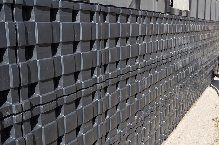 Sistema di drenaggio e protezione controterra DEFENDER - Geoplast