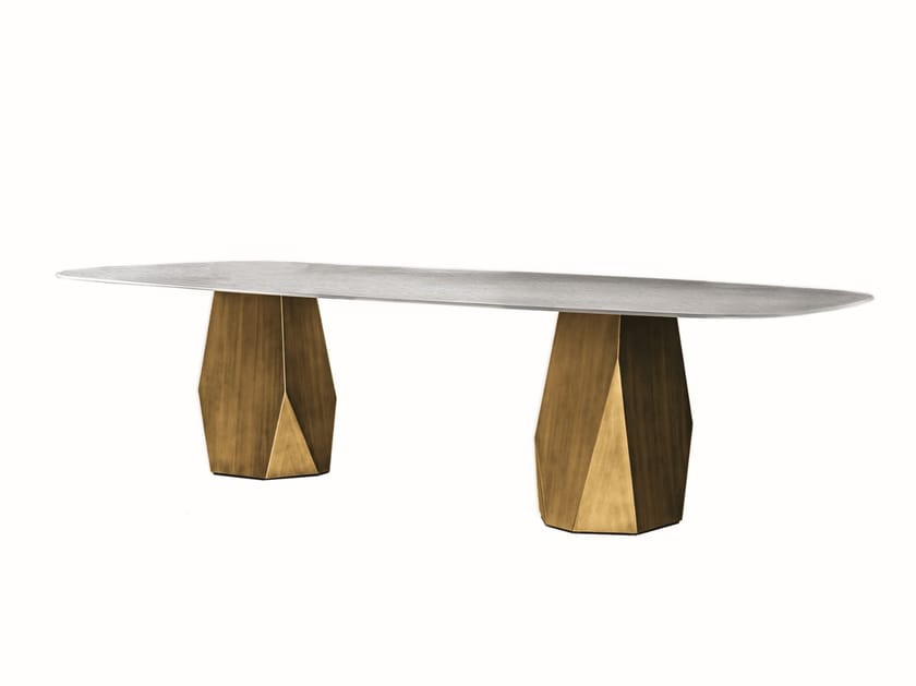 GRANDEOD Table By Sovet italia | design Gianluigi Landoni