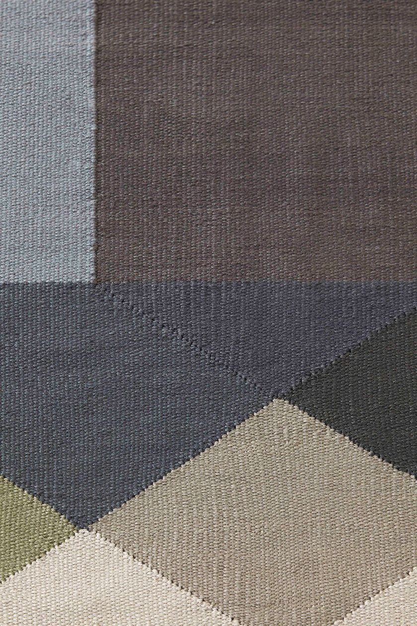 Recycled PET rug with geometric shapes DIAMOND GREEN-GREY By GAN design ...