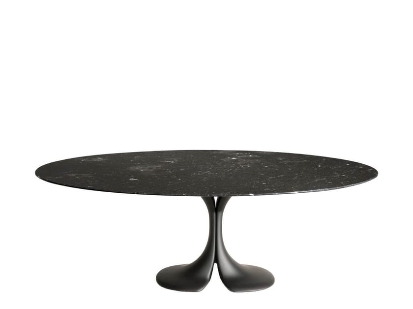 DIDYMOS Oval dining table By Driade | design Antonia Astori