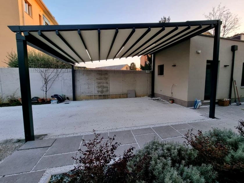 DILETTA Pergotenda autoportante in alluminio e PVC By Belle Pergole