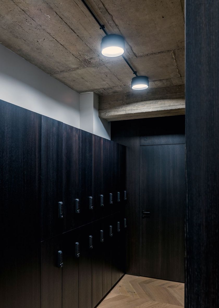 DIRO SBL ON LED ceiling lamp By Deltalight