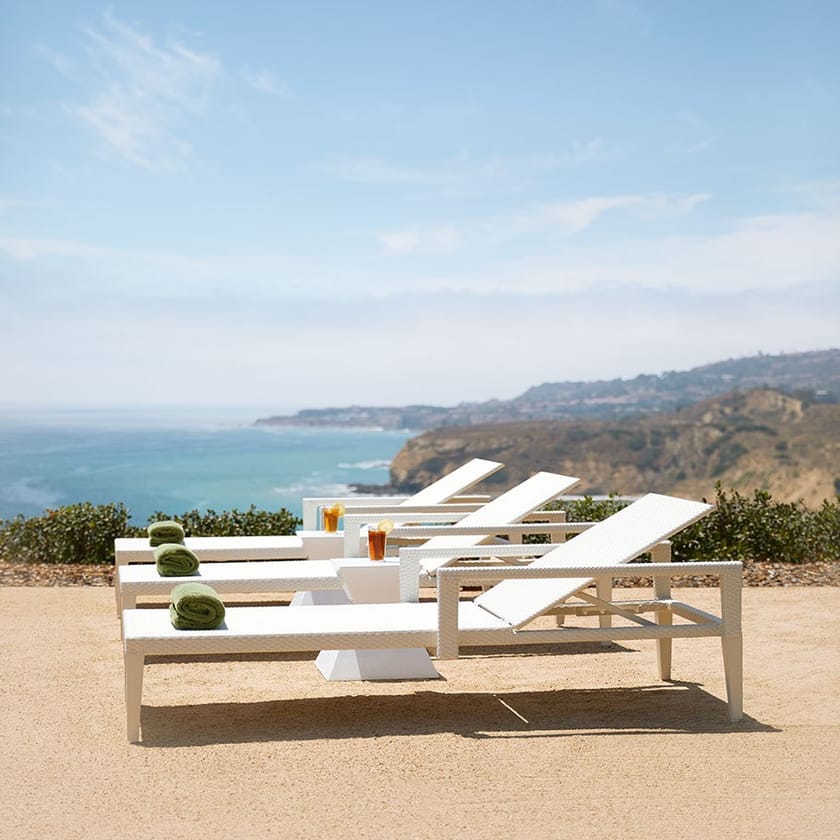 DITTO | Fiber-reinforced concrete coffee table By JANUS et Cie