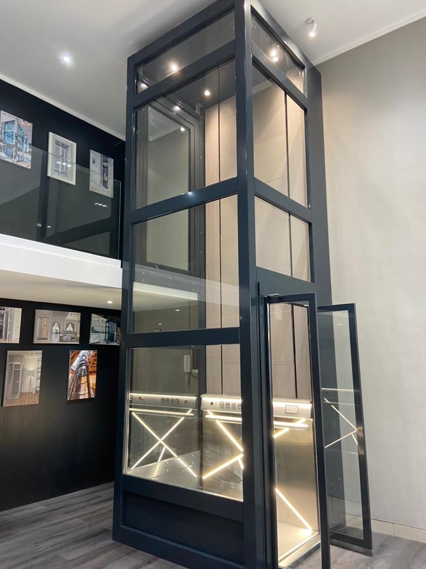 DOMOFLEX 2 INDOOR 电梯 By AREALIFT