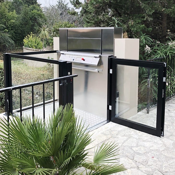 Indoor and outdoor platform lift DOMOFLEX OPEN By AREALIFT