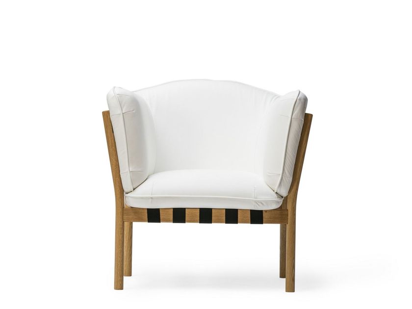 DOWEL Leather armchair with armrests By TON | design Lime Studio