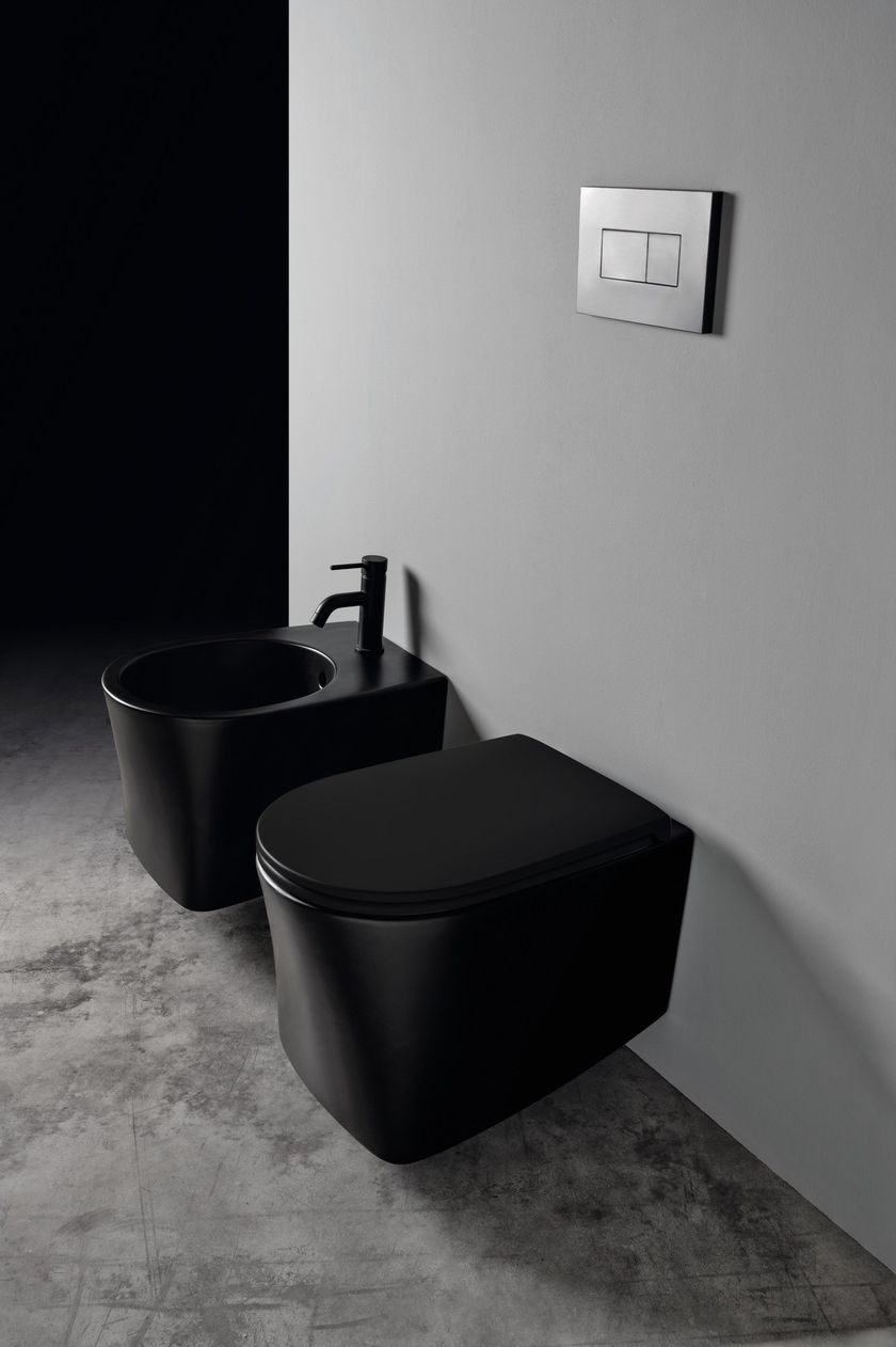 DP Wall-hung ceramic toilet By Axa | design Giancarlo Angelelli
