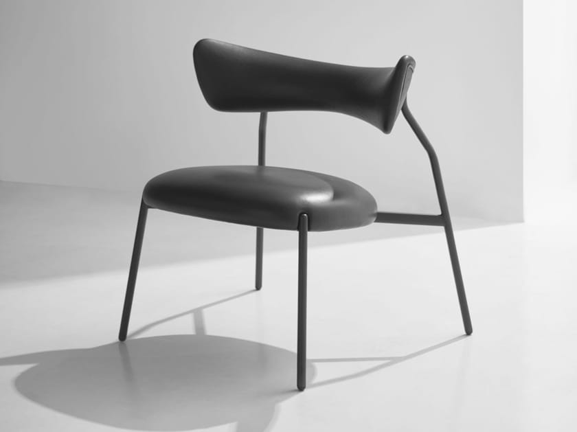 DRAGONFLY | Leather easy chair Dragonfly Collection By District Eight