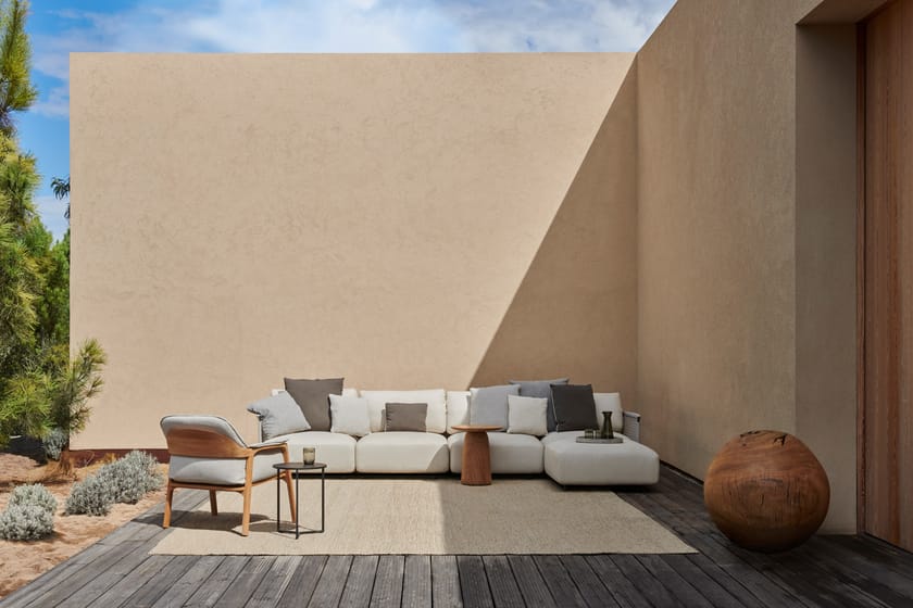 DUNES Round teak garden side table By TRIBÙ