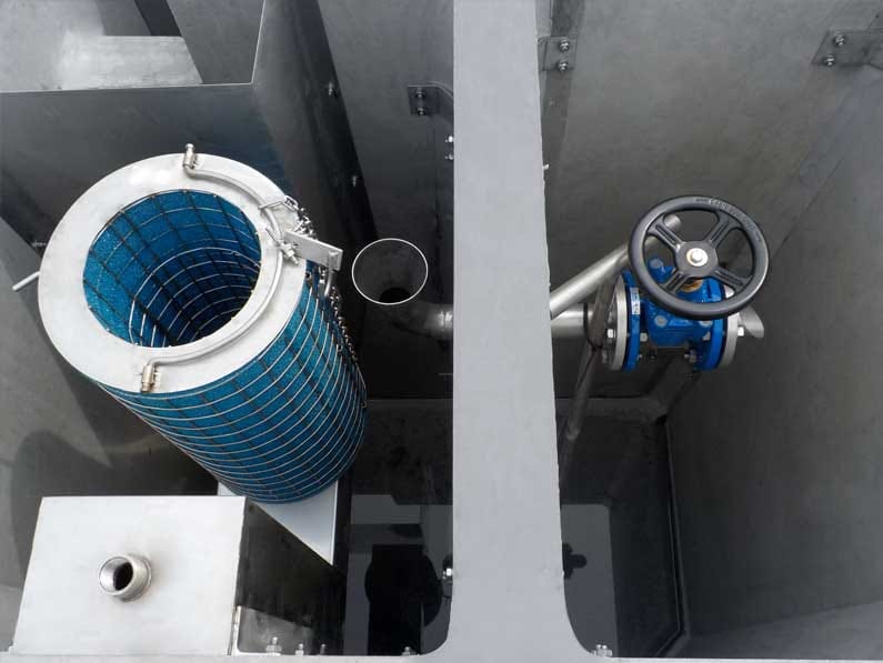 Oil separator, de-oiler and grease separator De-oiler and grease ...