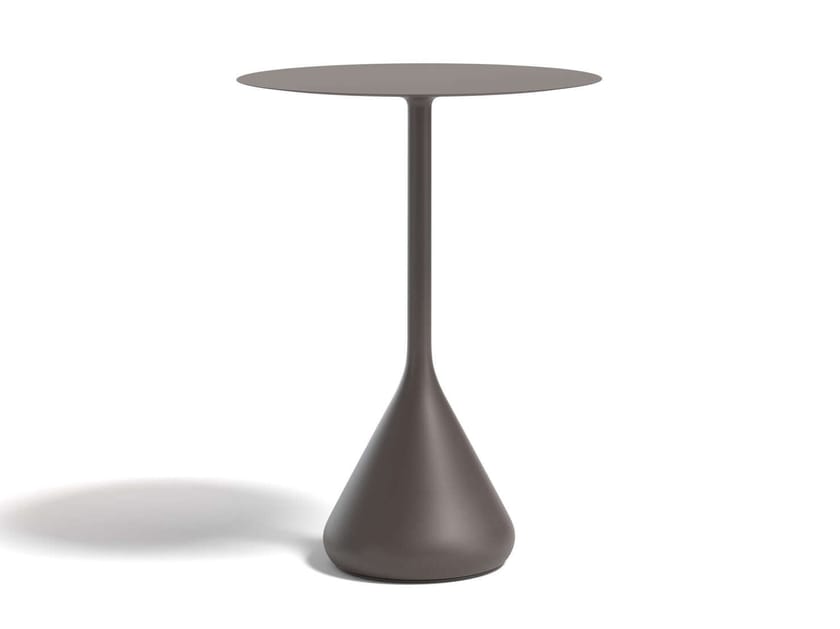 SATELLITE Garden table By DEDON | design Jean-Marie Massaud