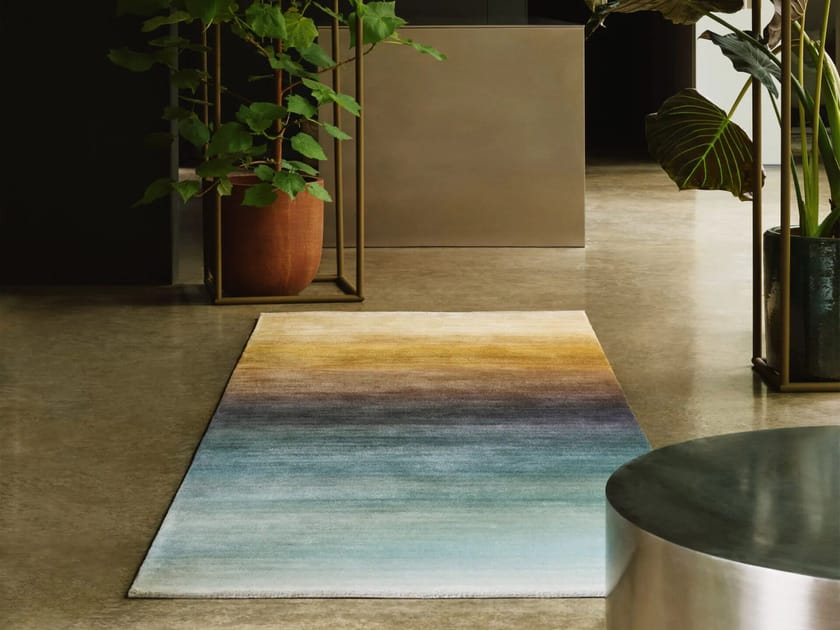 TOPAZ Tappeto By Deirdre Dyson